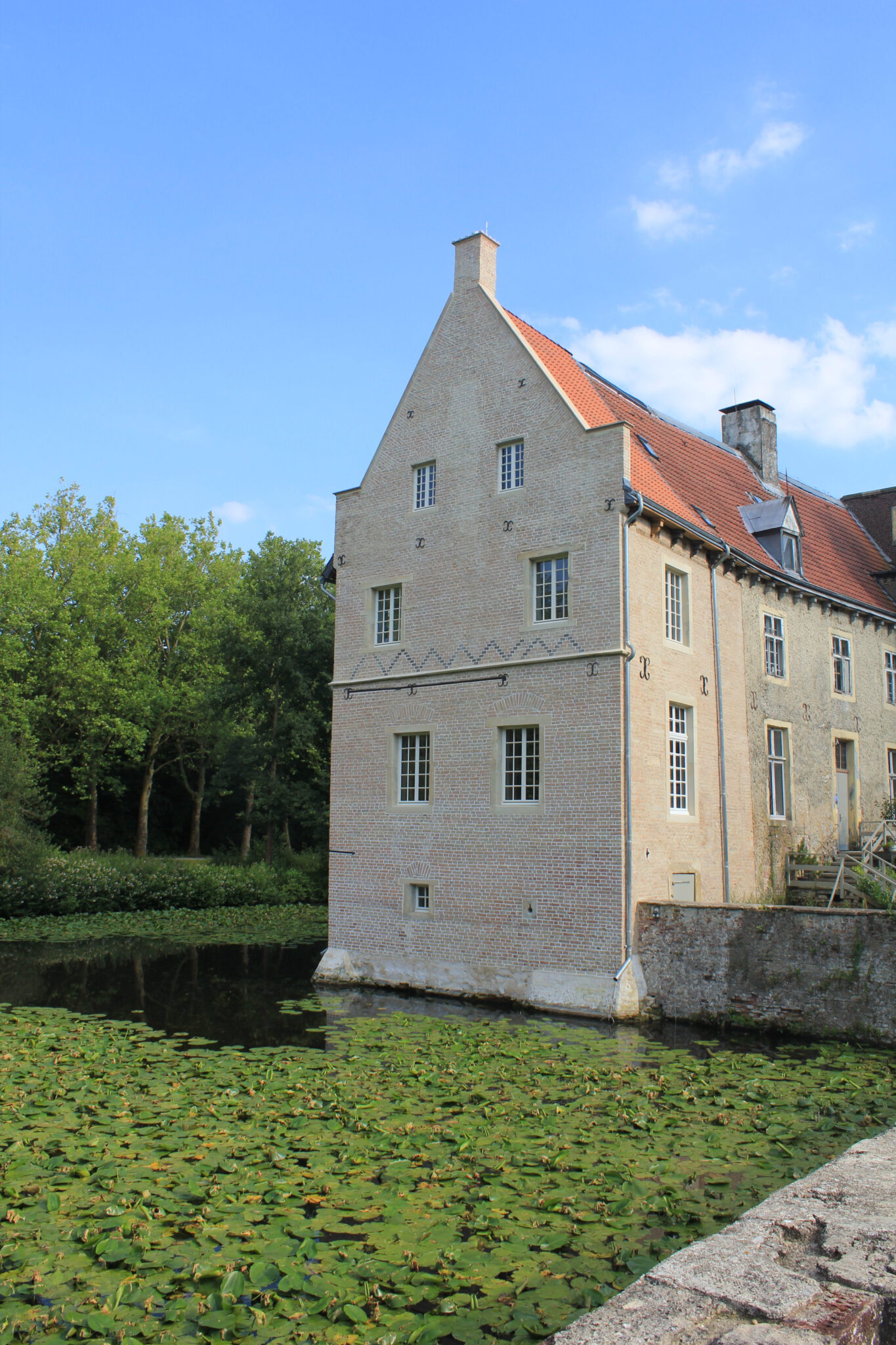 Sanierter Herrenhausgiebel überzeugt – Schloss Senden